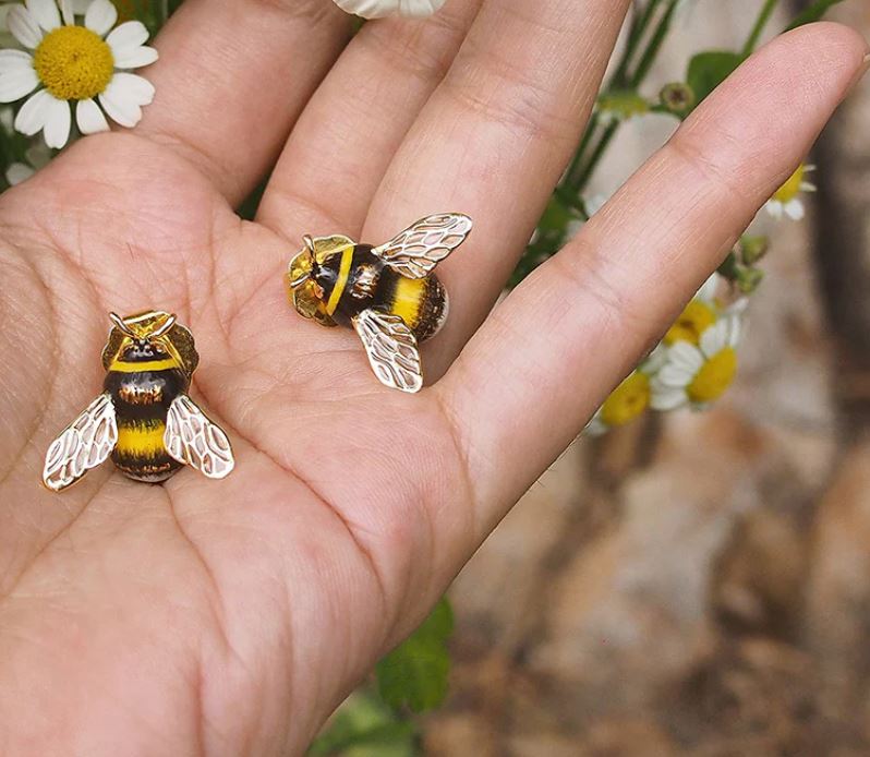 Bumble bee jewellery store